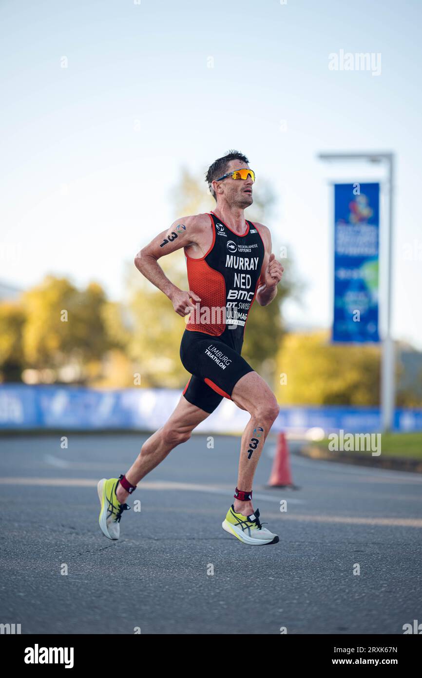 Richard Murray participating in Pontevedra in the 2023 World Triathlon ...