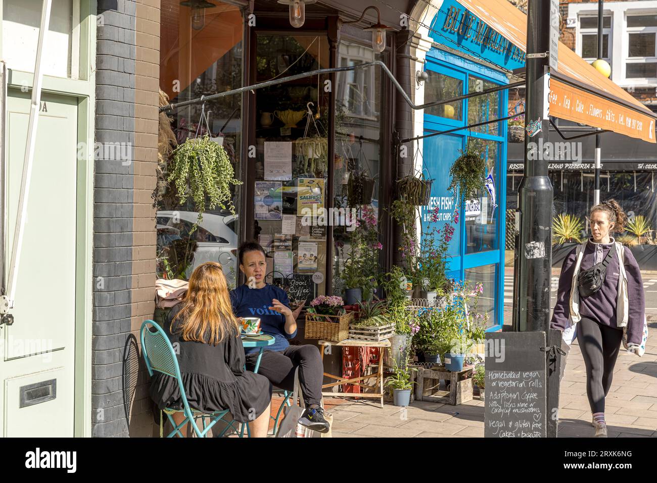 Catford bridge tavern hi-res stock photography and images - Alamy
