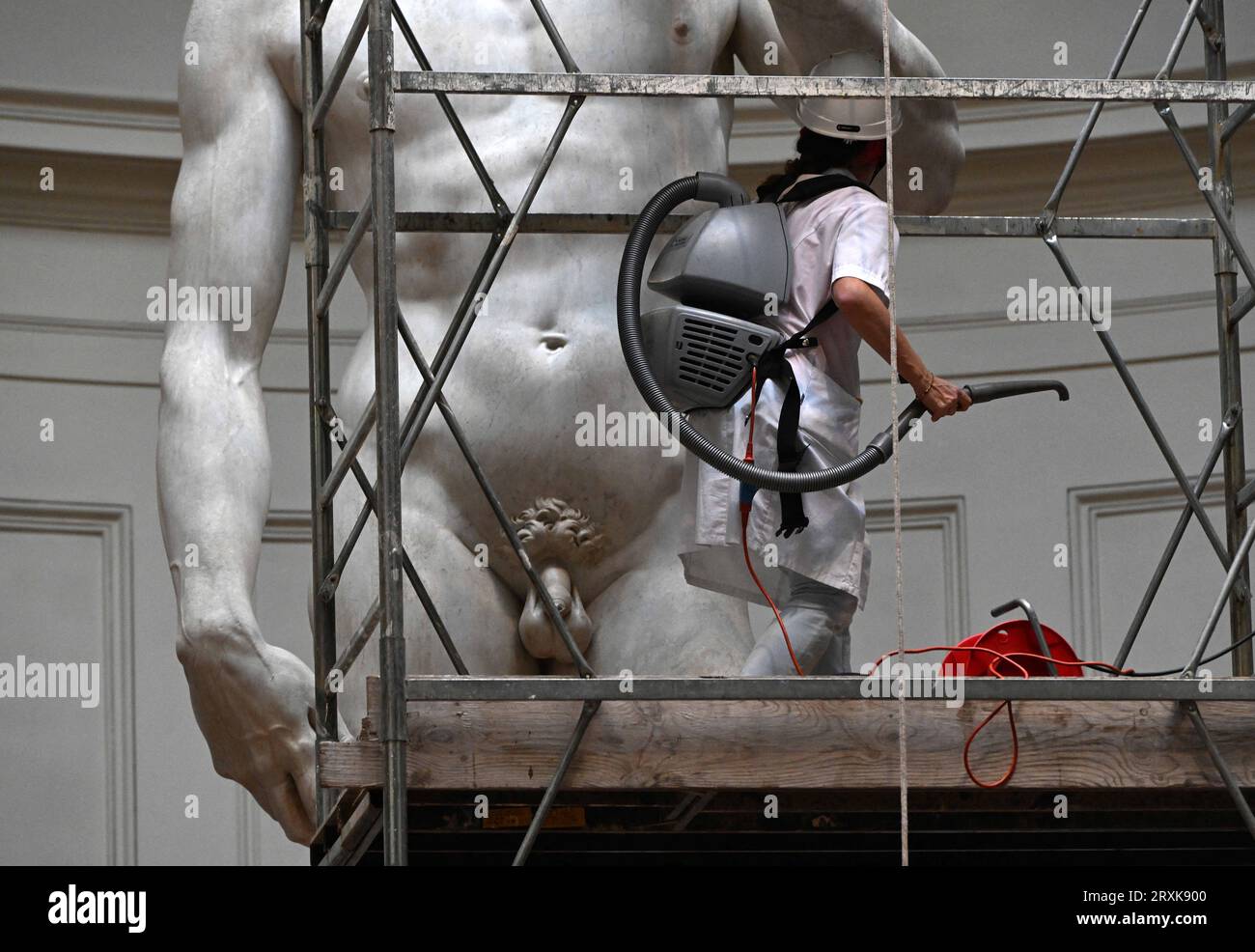 David michelangelo restoration hi-res stock photography and images - Alamy