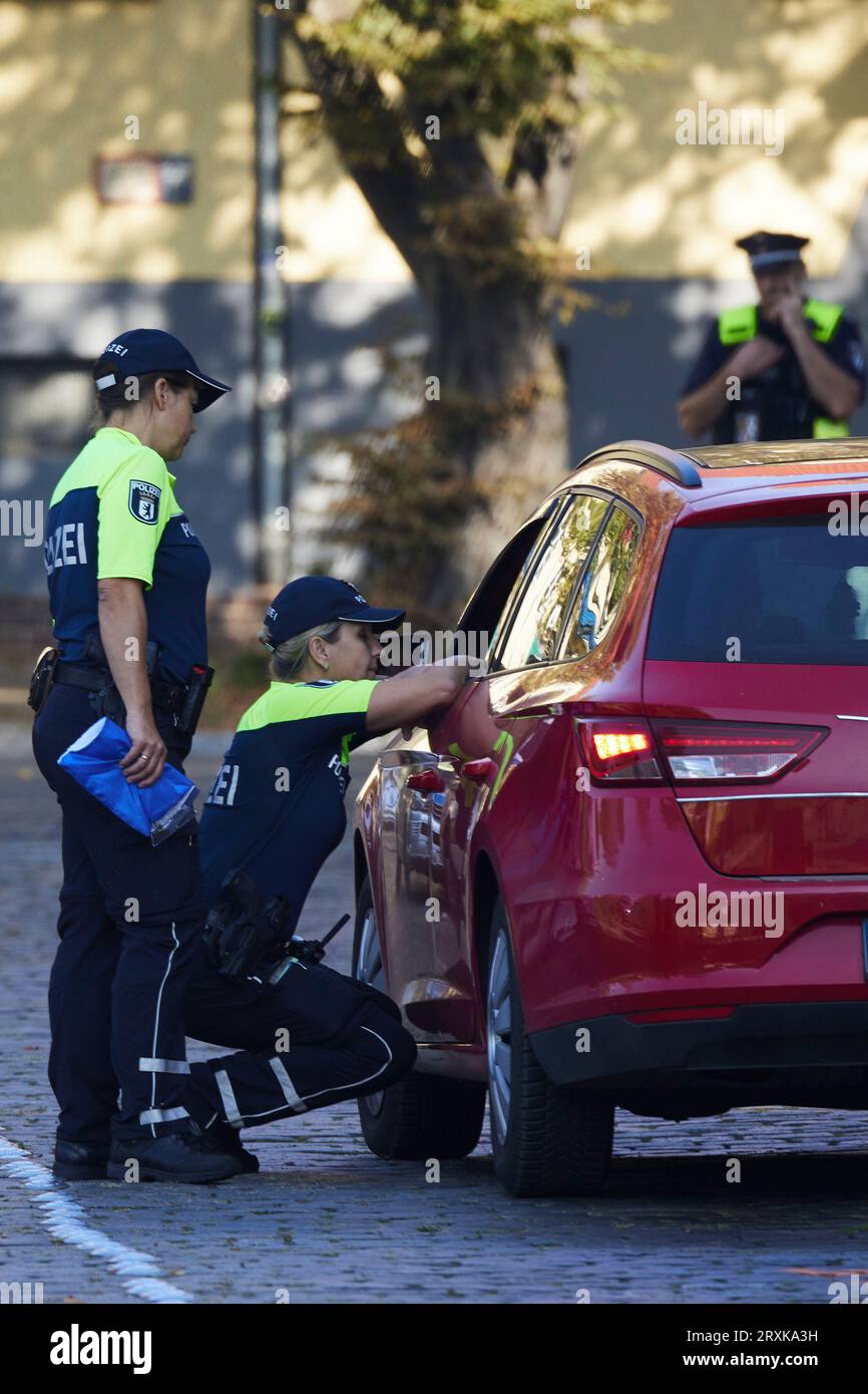 Munich, Germany. 26th Sep, 2023. During the cross-state traffic safety ...