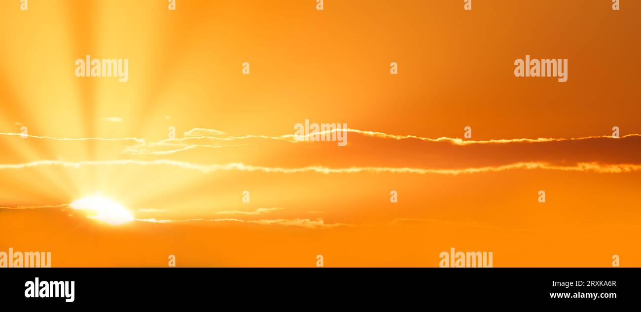 Radiant beams hi-res stock photography and images - Alamy
