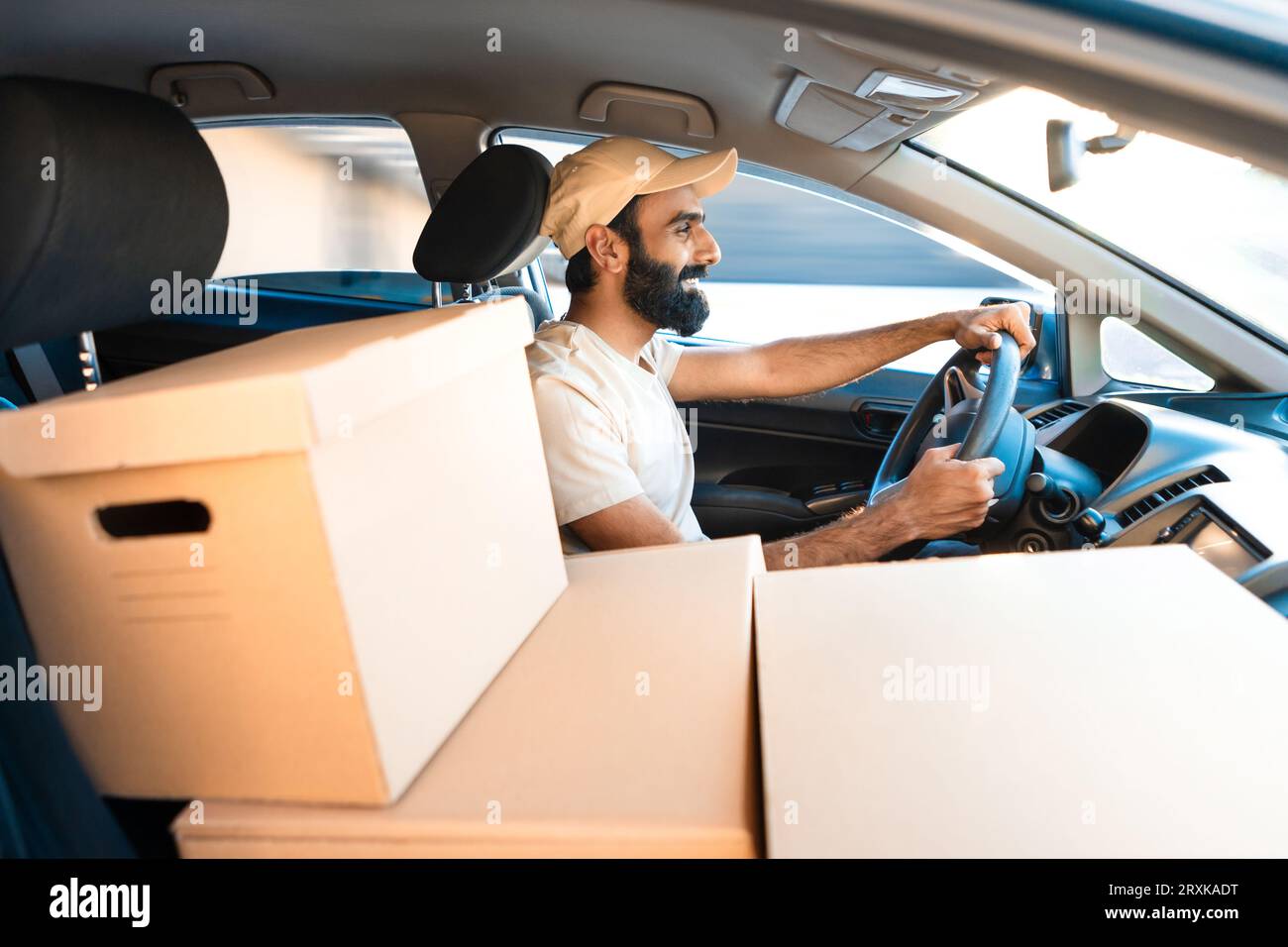 Car loaded with boxes hi-res stock photography and images - Alamy