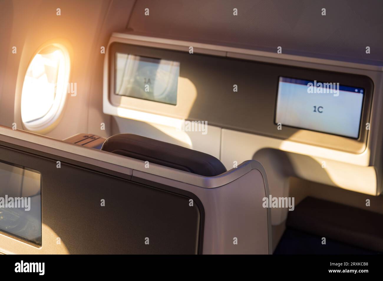 Modern airplane interiors, luxury first class and business class seats ...