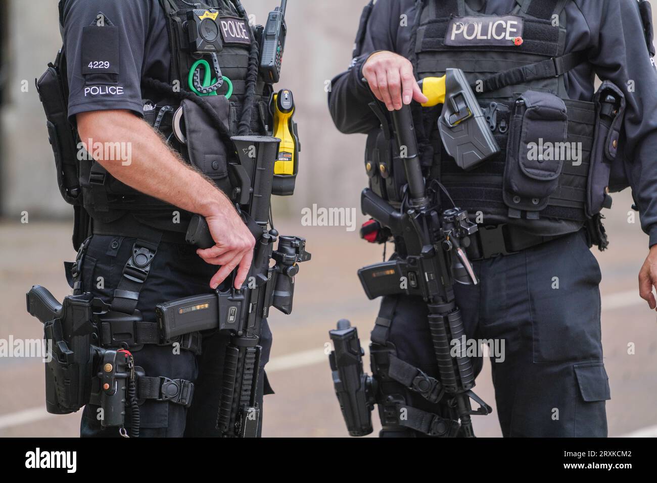 London UK. 26 September 2023. Armed Met police officers return to duty ...