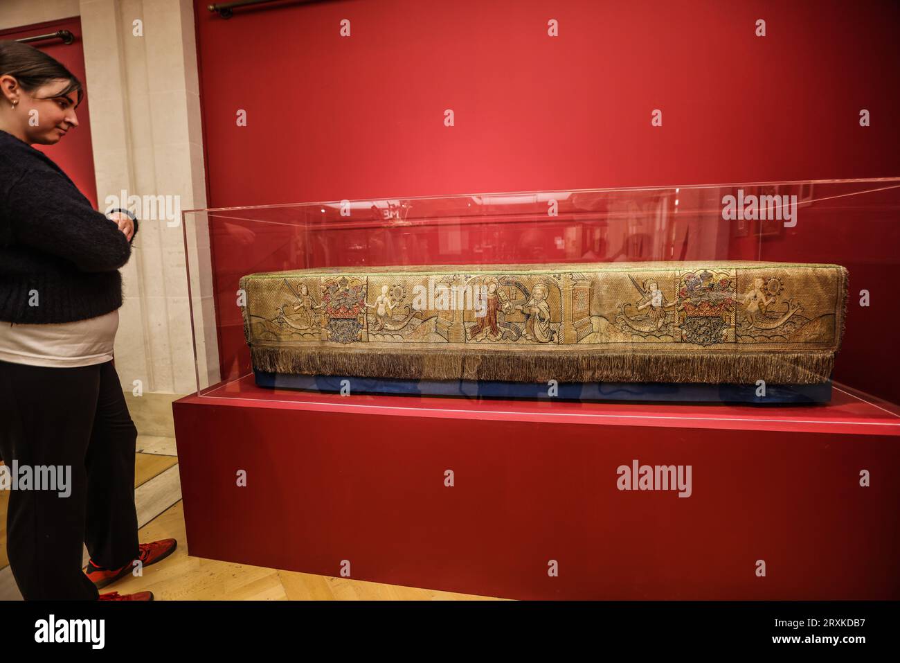 London, UK. 26th Sep, 2023. Treasures of Gold and Silver Wire ...