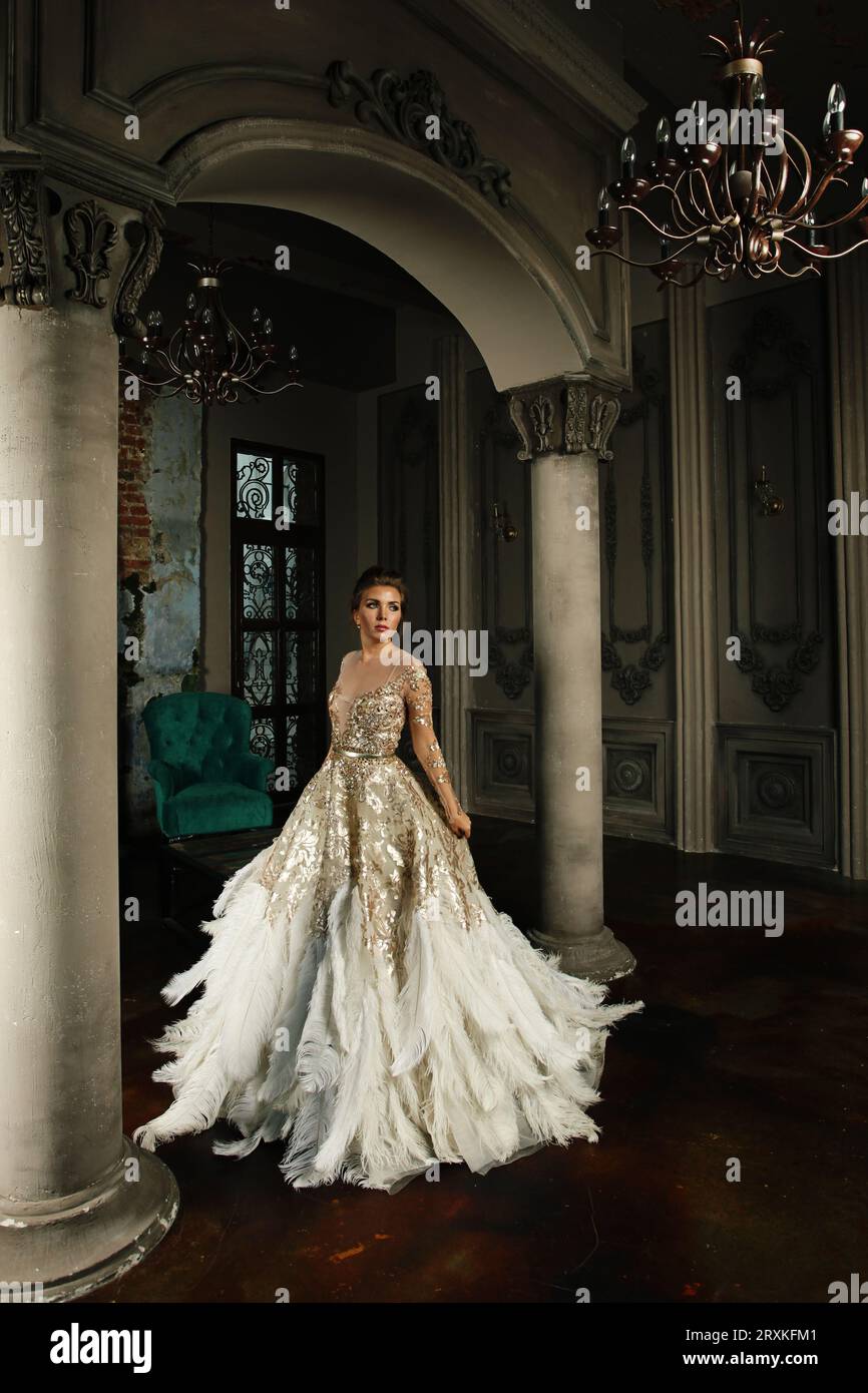 Stylish fashion model hi-res stock photography and images - Alamy