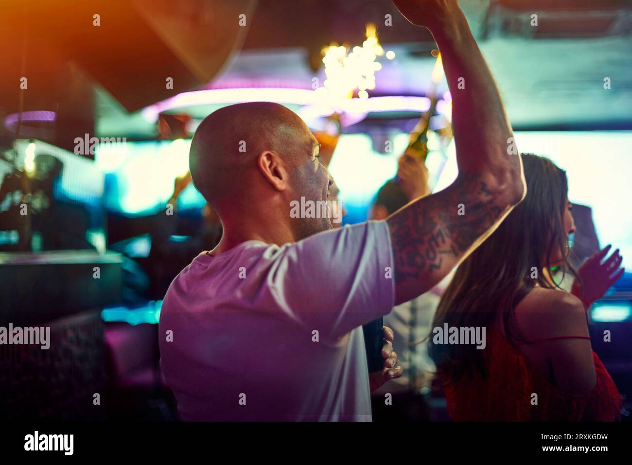 Night club dancing inside hi-res stock photography and images - Alamy