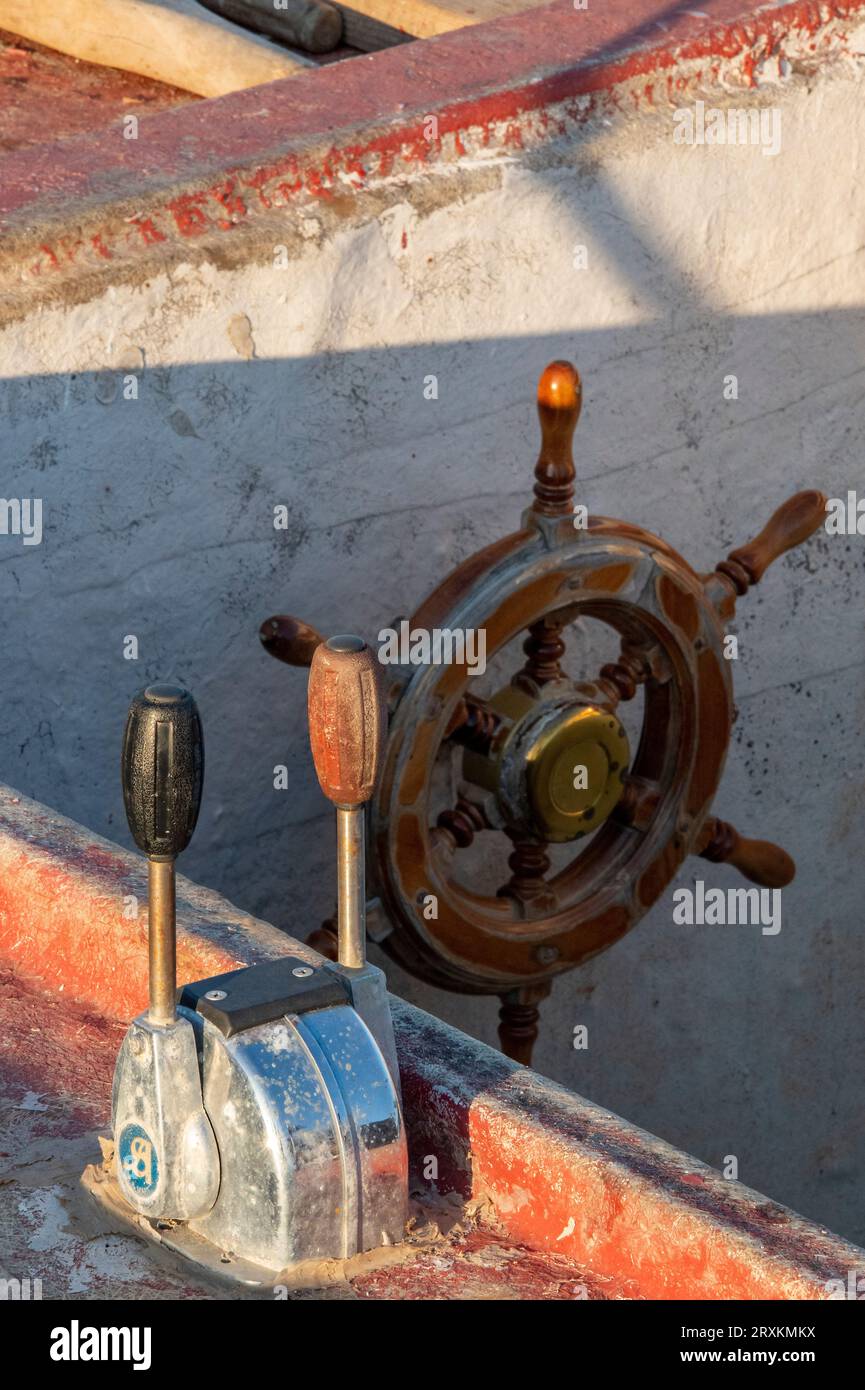 Throttle handles hi-res stock photography and images - Alamy