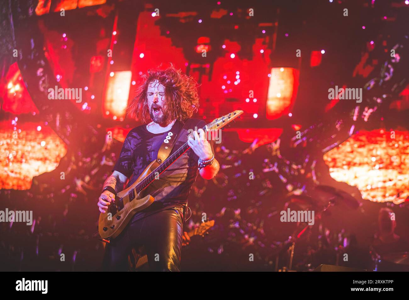 Within temptation guitarist hi-res stock photography and images - Alamy