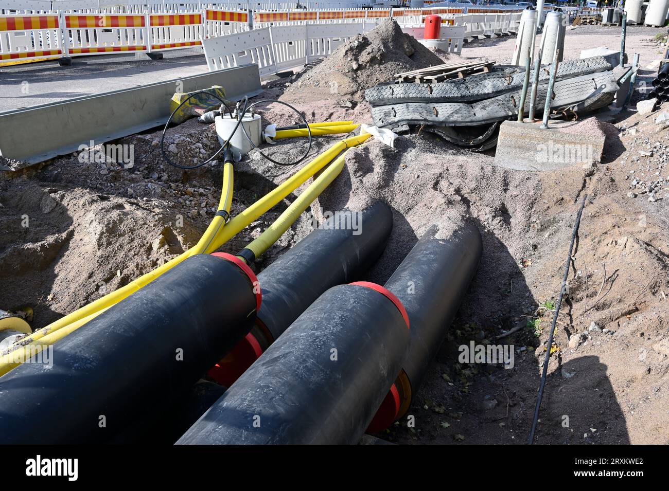 City ground repairs hi-res stock photography and images - Alamy
