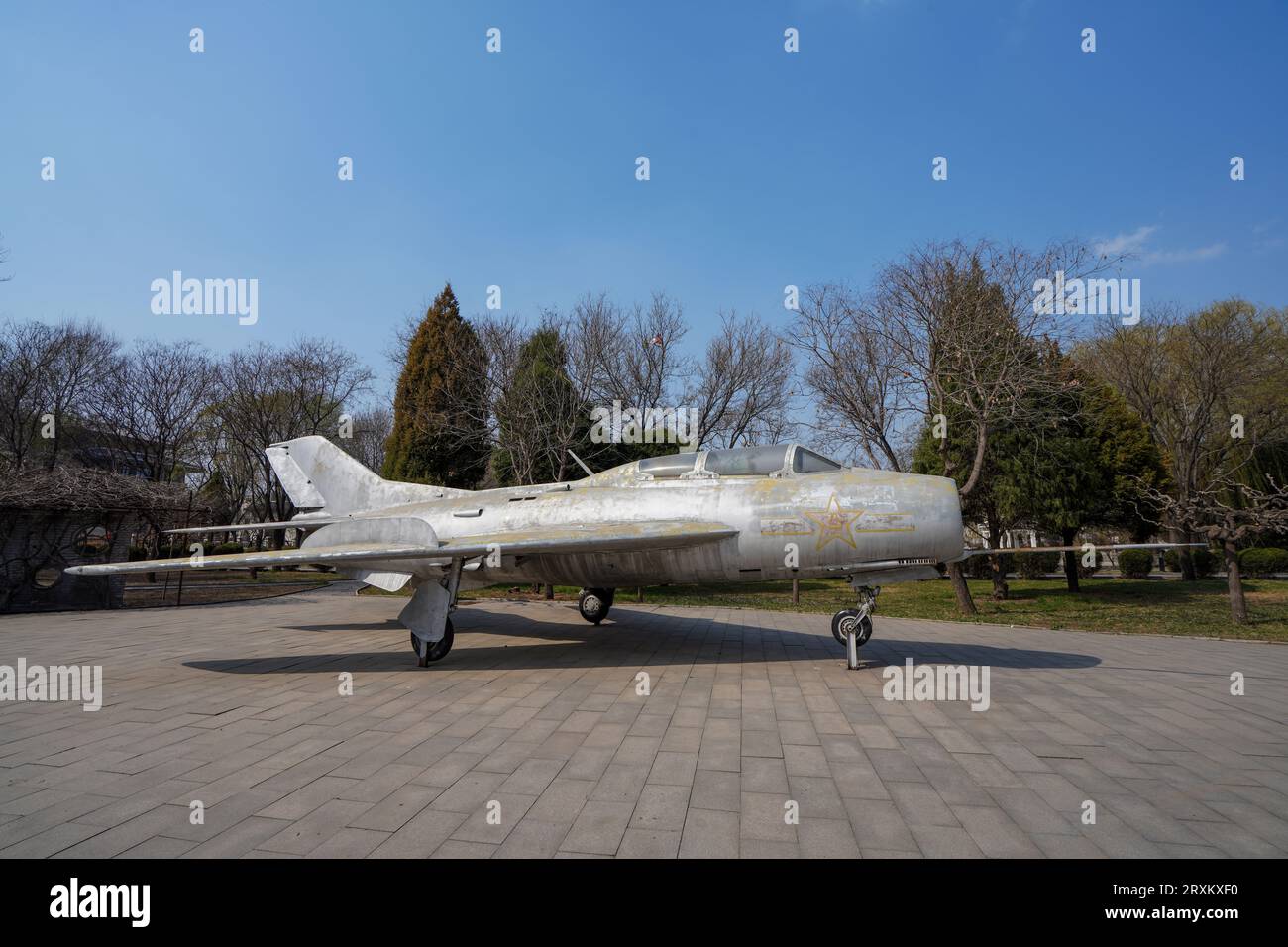 Chinese air force hi-res stock photography and images - Alamy