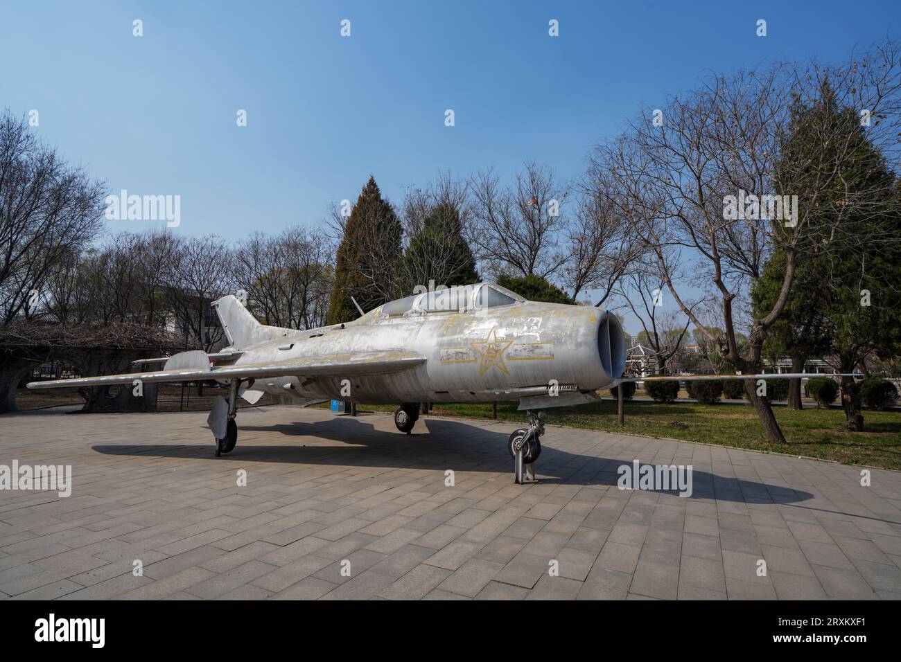 Chinese air force hi-res stock photography and images - Alamy