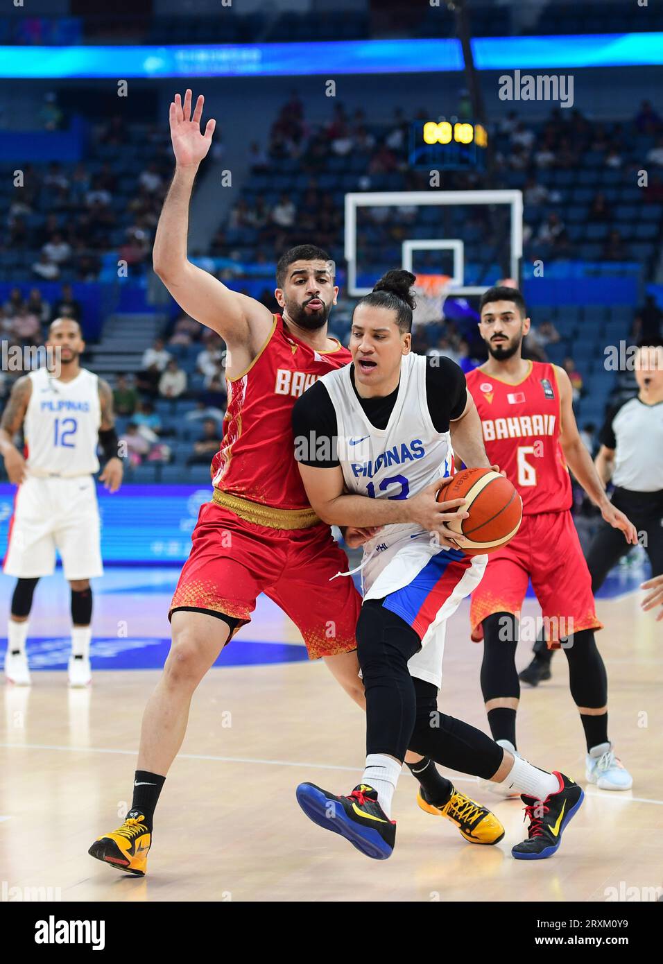 Hangzhou, China. 26th Sep, 2023. Sayed Mohamed Hameed Kadhem (L) of the ...