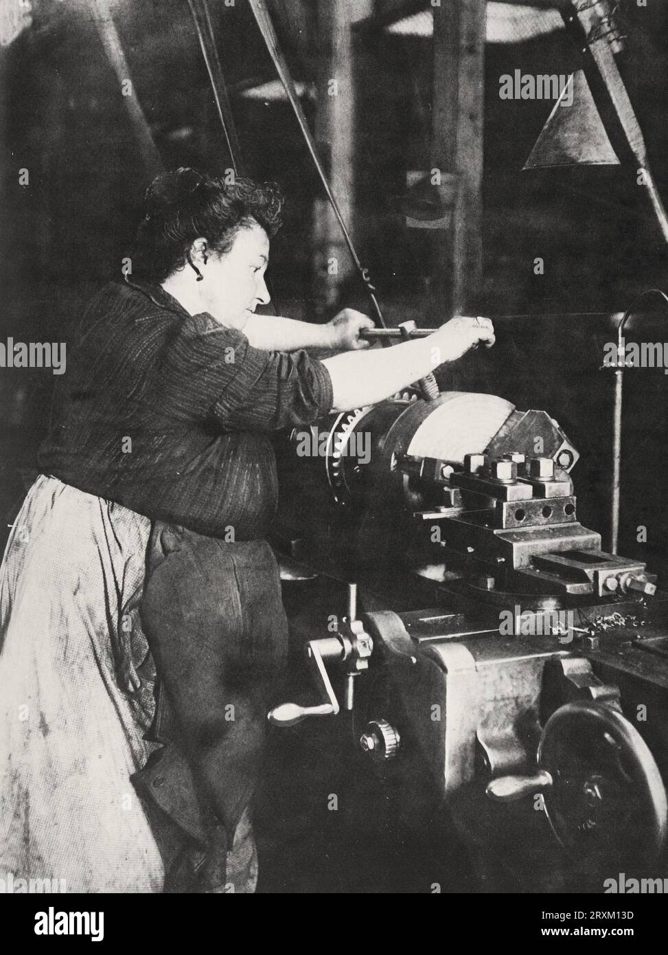 A WAR FACTORY WORKER - - Extract from " L'Illustration, Journal ...