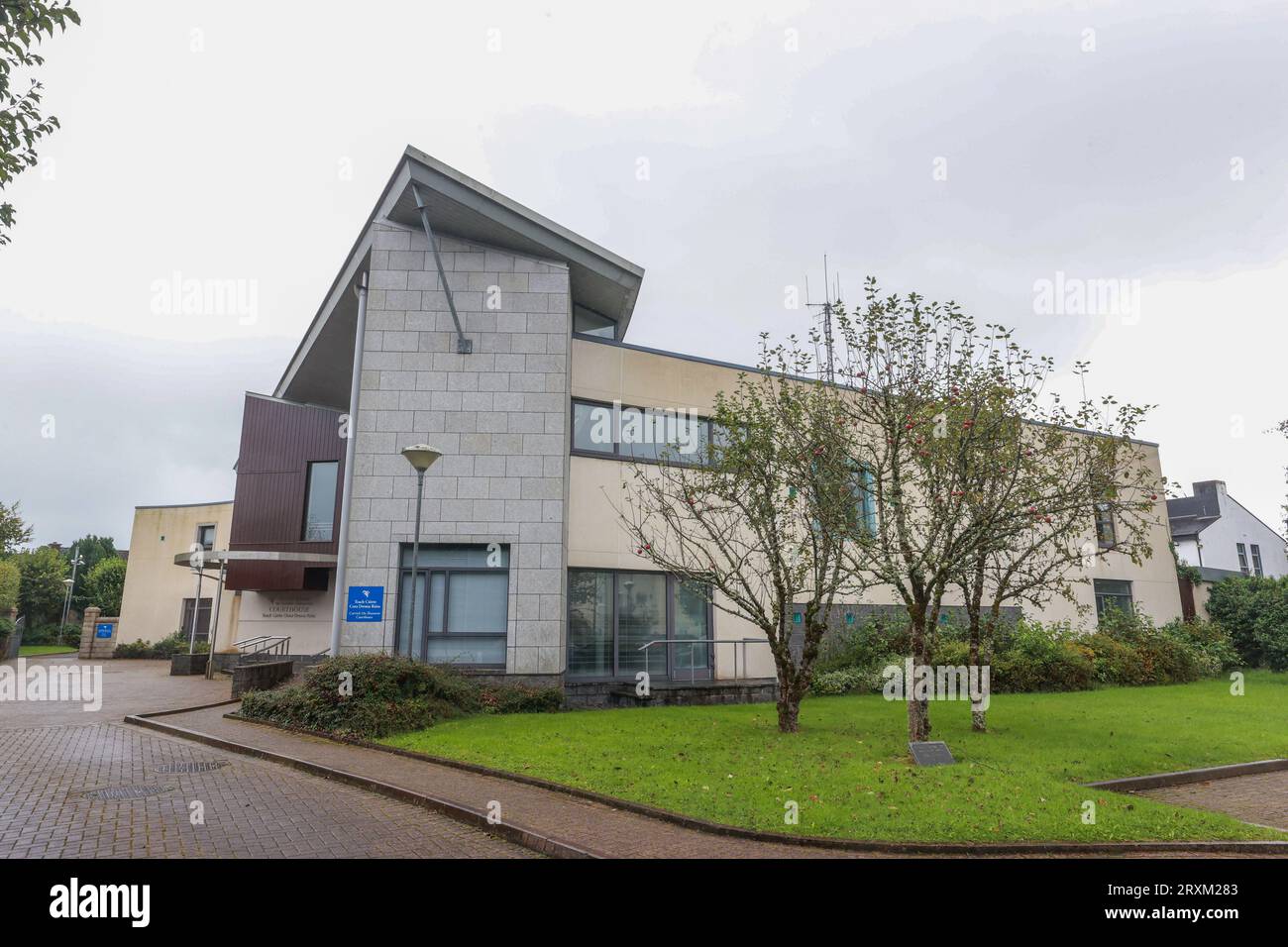 Carrick-On-Shannon Courthouse, where Sergee Kelly left after being ...