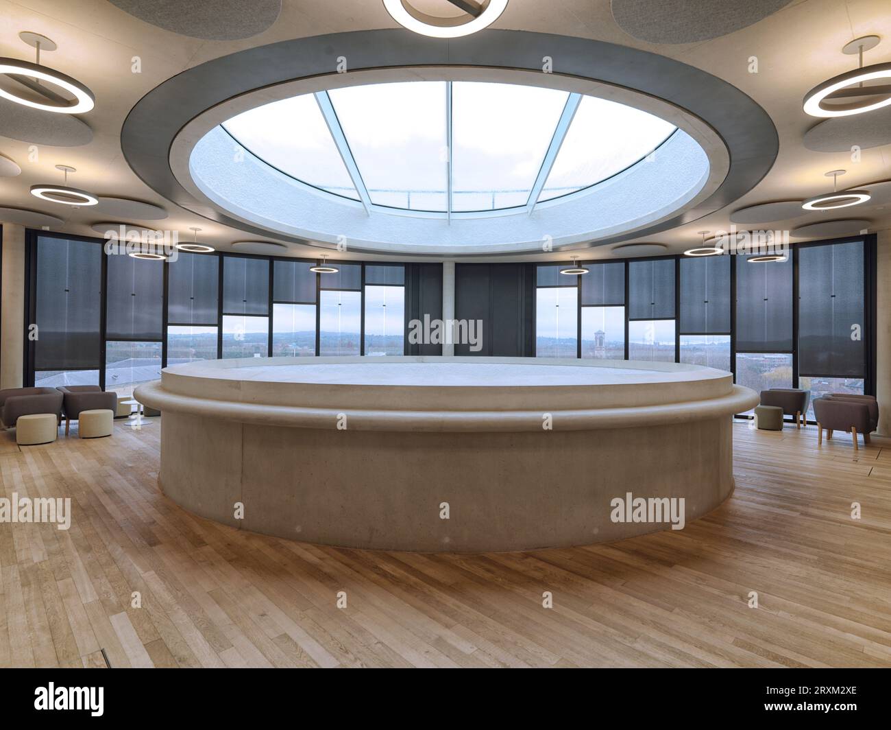 Circular skylight hi-res stock photography and images - Alamy