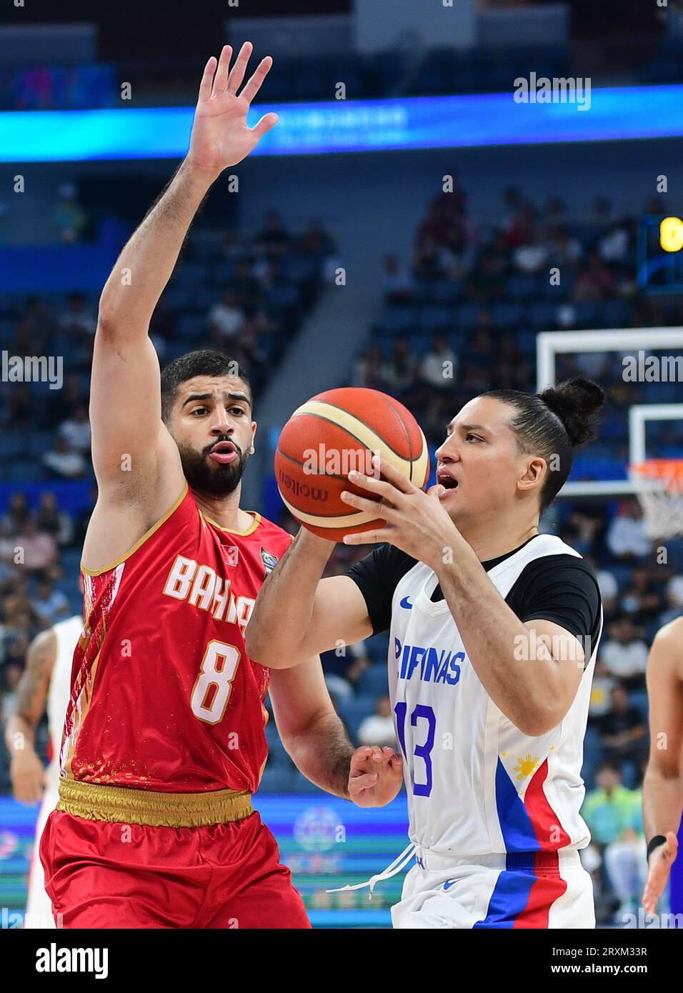 Hangzhou, China. 26th Sep, 2023. Sayed Mohamed Hameed Kadhem (L) of the ...