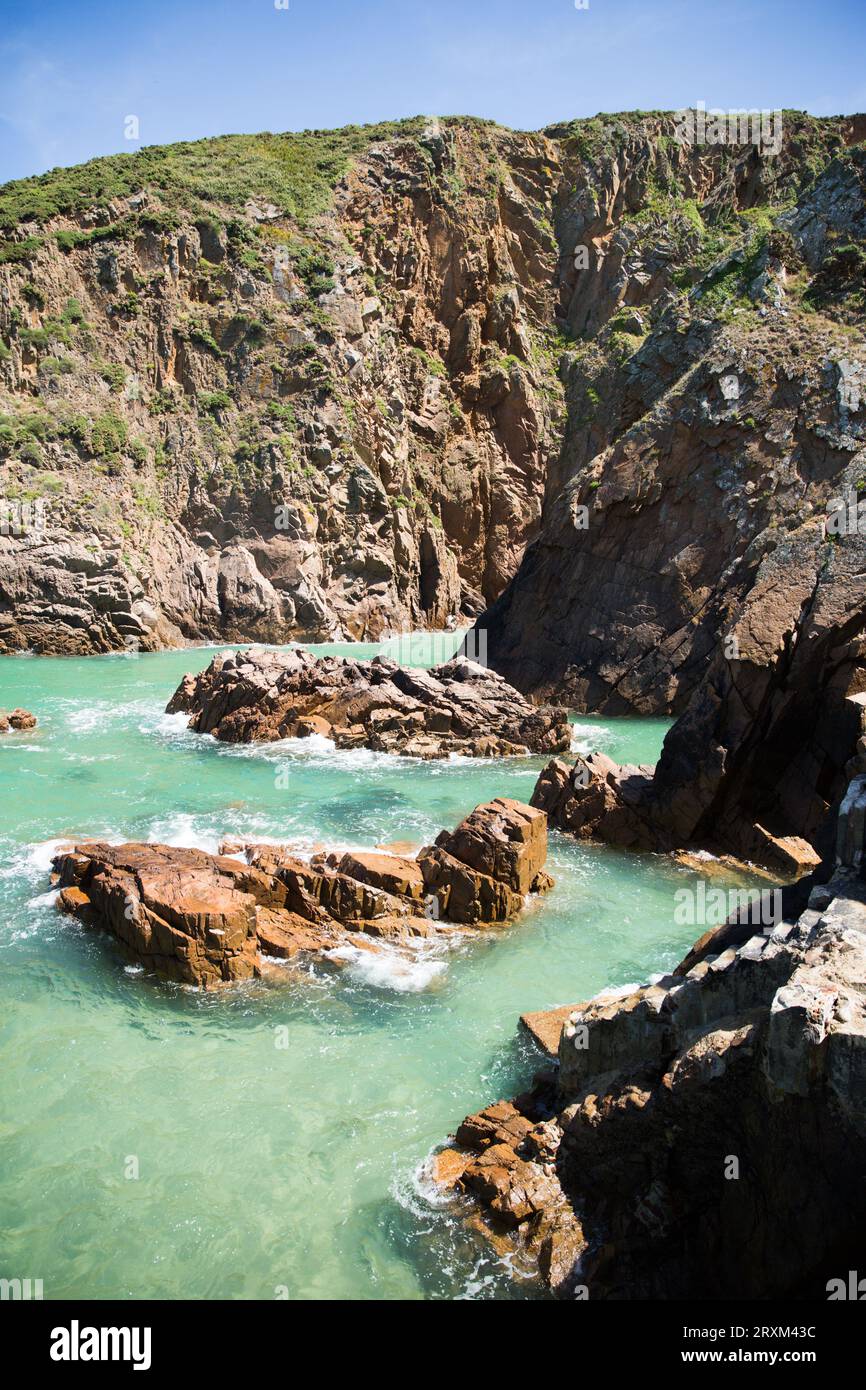 Cliff shadow on water hi-res stock photography and images - Alamy