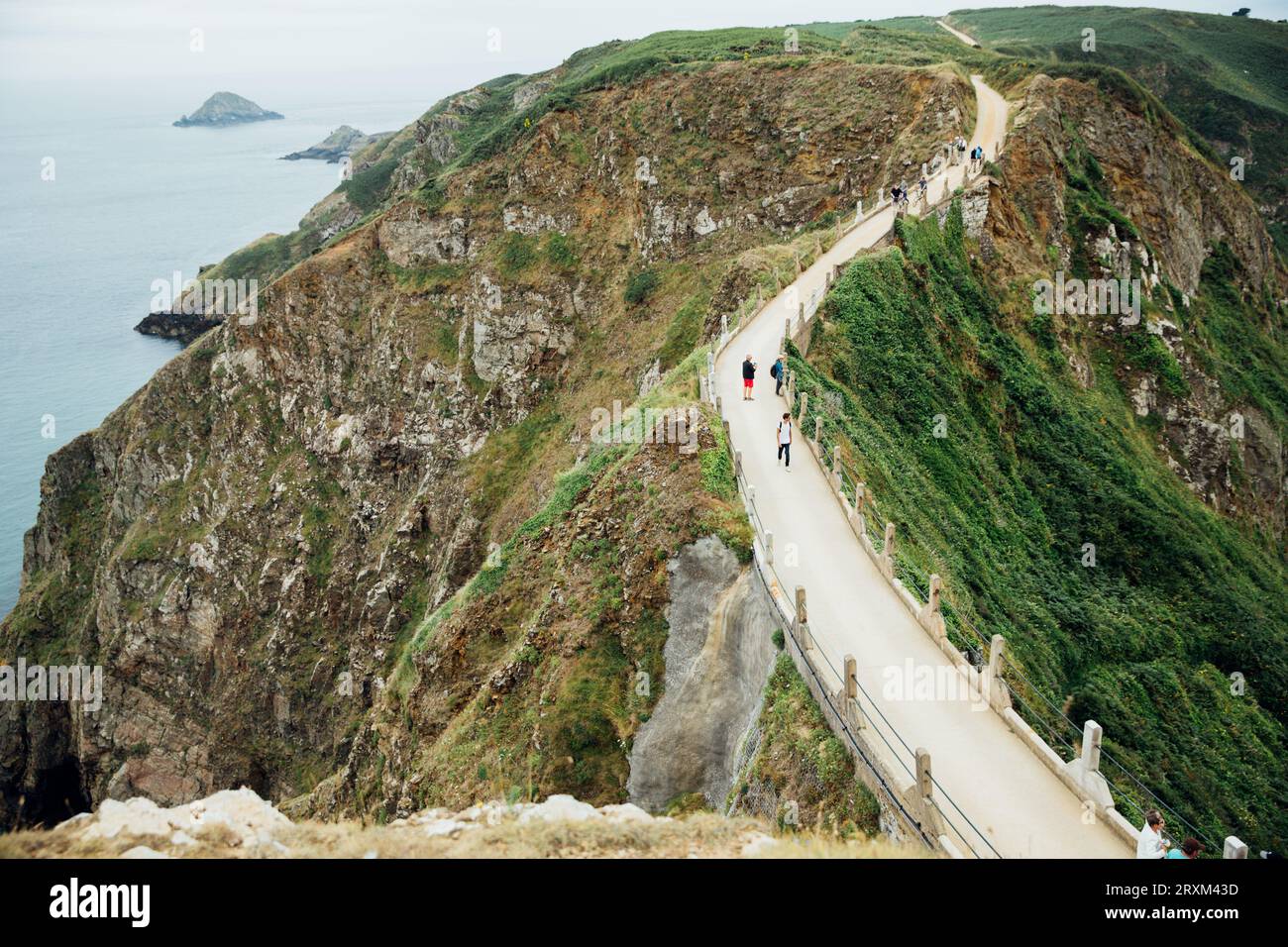 Hilltop road hi-res stock photography and images - Alamy