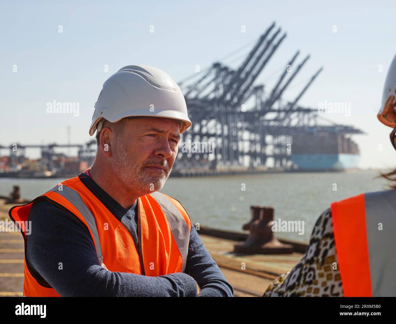 Dock worker at Port of Felixstowe, England Stock Photo - Alamy
