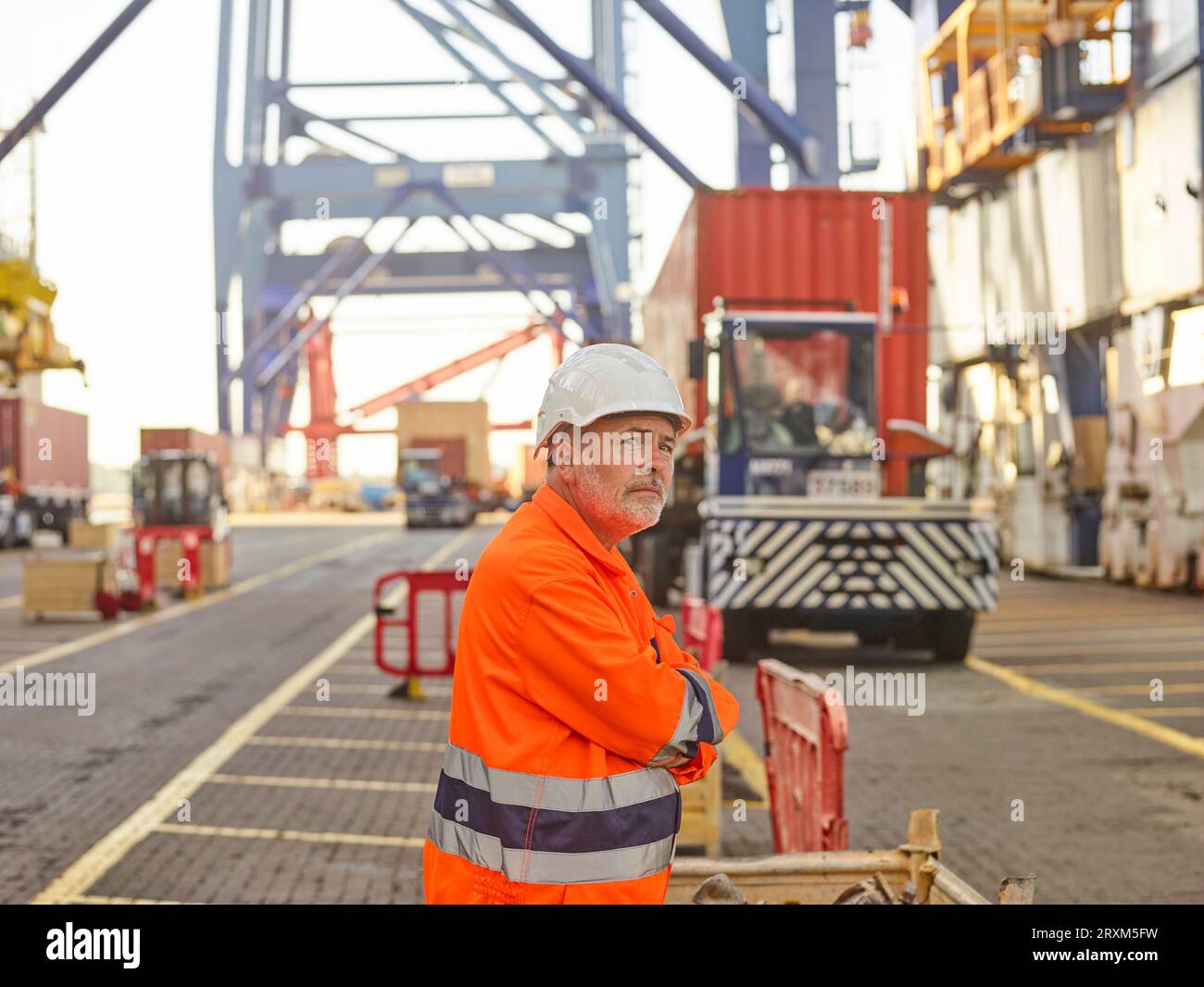 Dock worker at Port of Felixstowe, England Stock Photo - Alamy