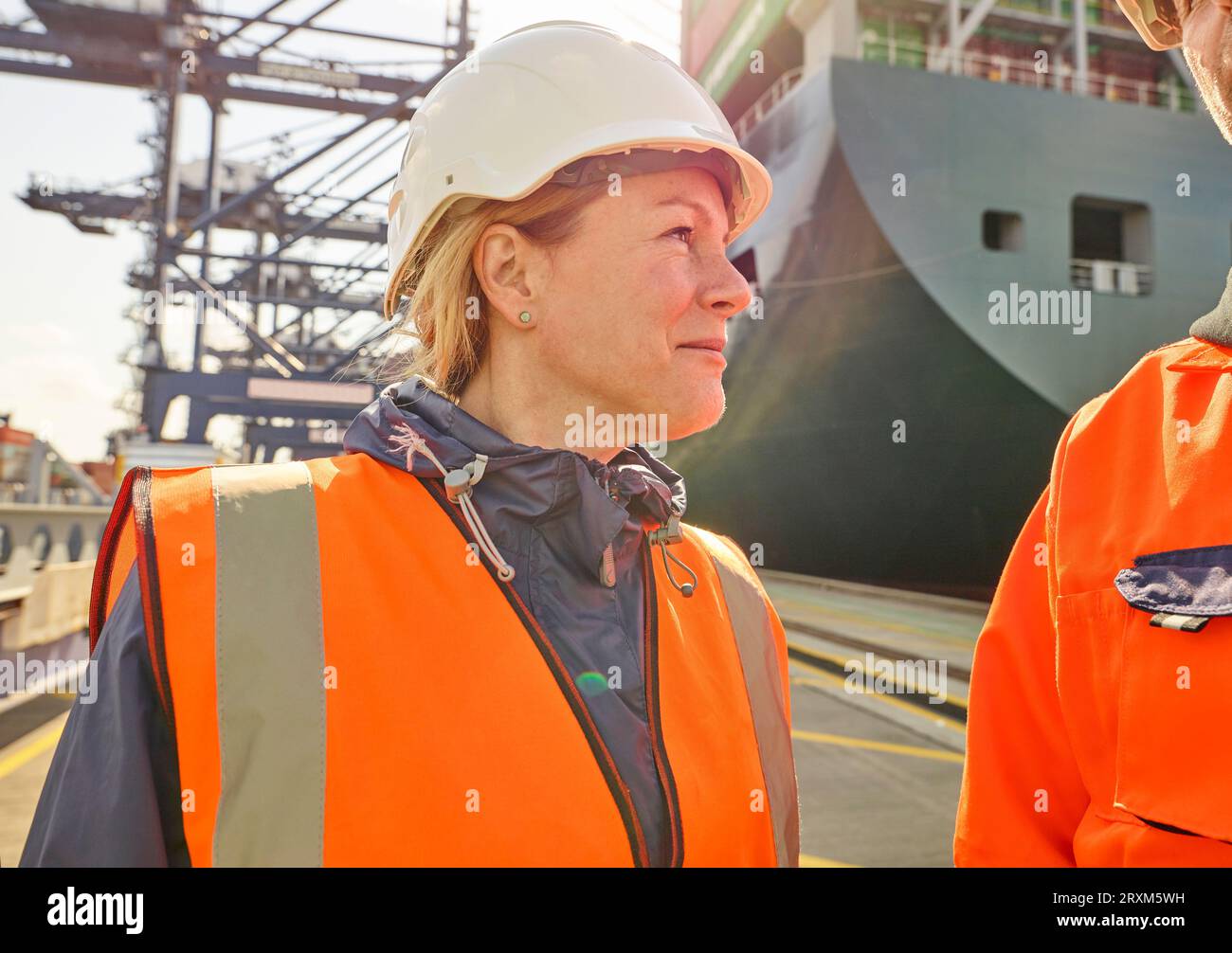 Dock workers at Port of Felixstowe, England Stock Photo - Alamy