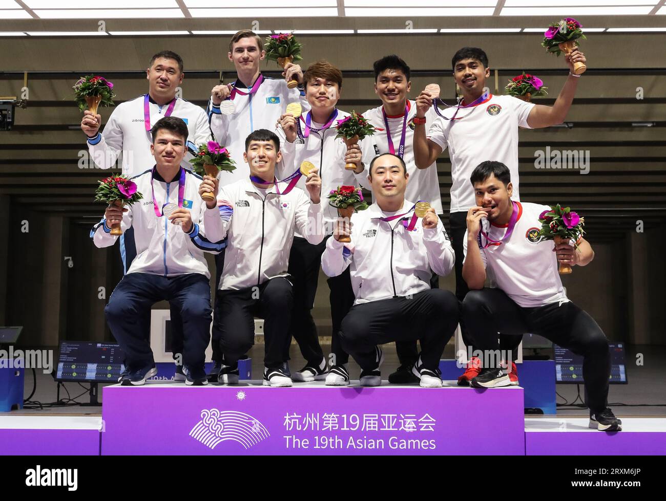 10m running target hi-res stock photography and images - Alamy