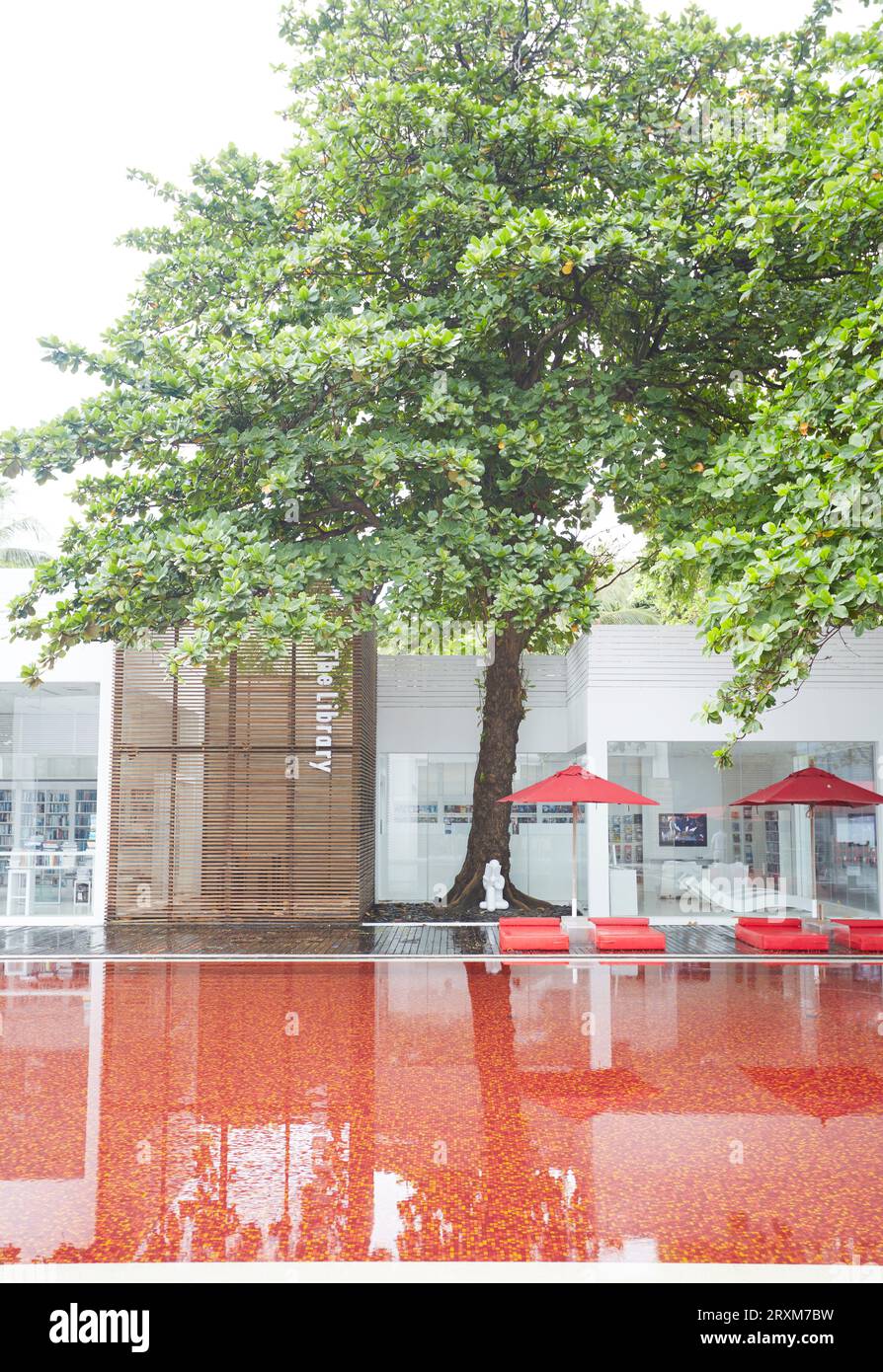 Red swimming pool thailand hi-res stock photography and images - Alamy