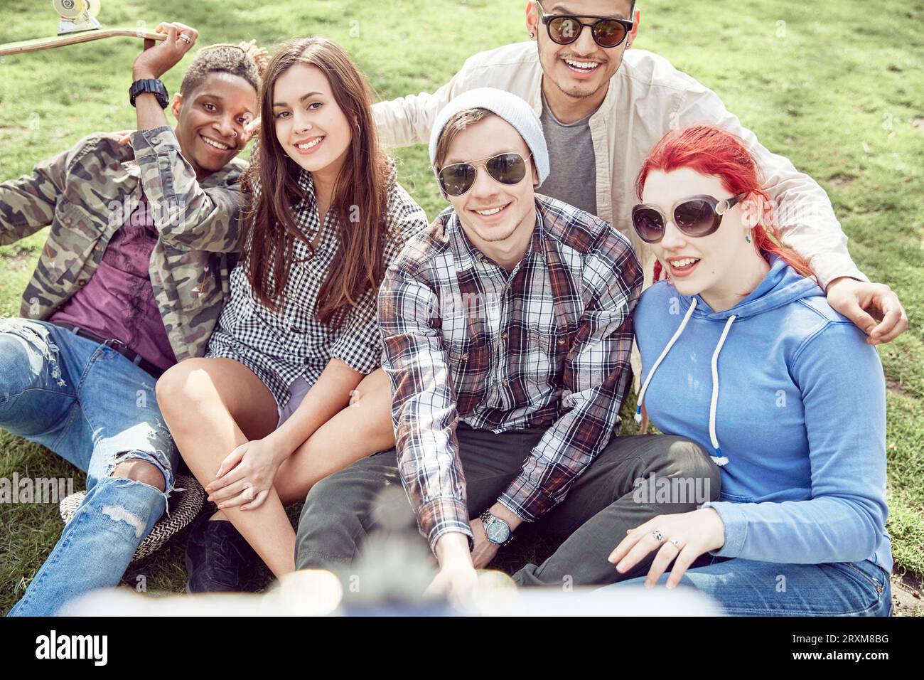 Five friends teenagers smiling boys hi-res stock photography and images ...