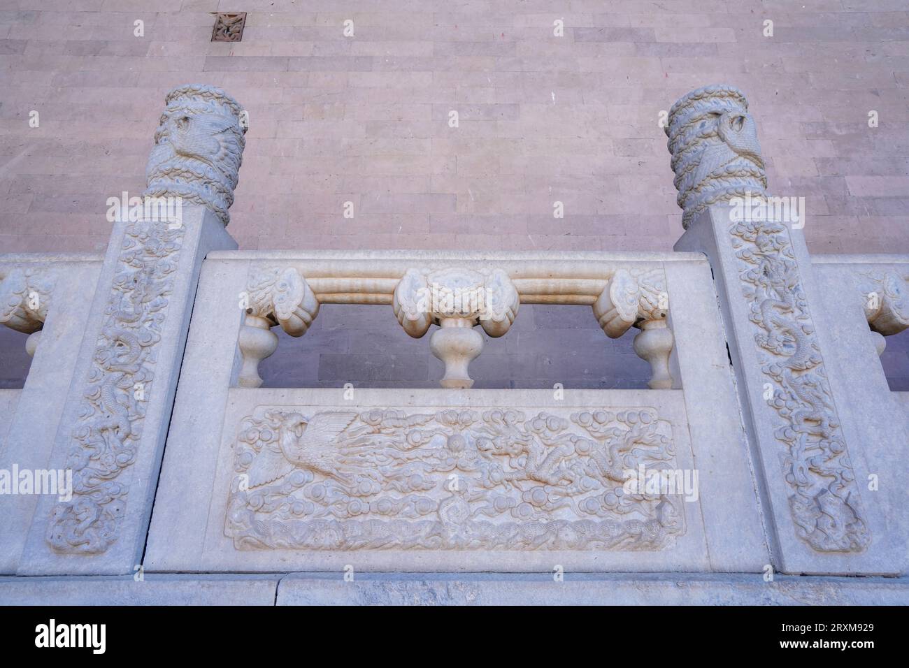 Exquisite Chinese ancient railing sculpture architectural landscape ...