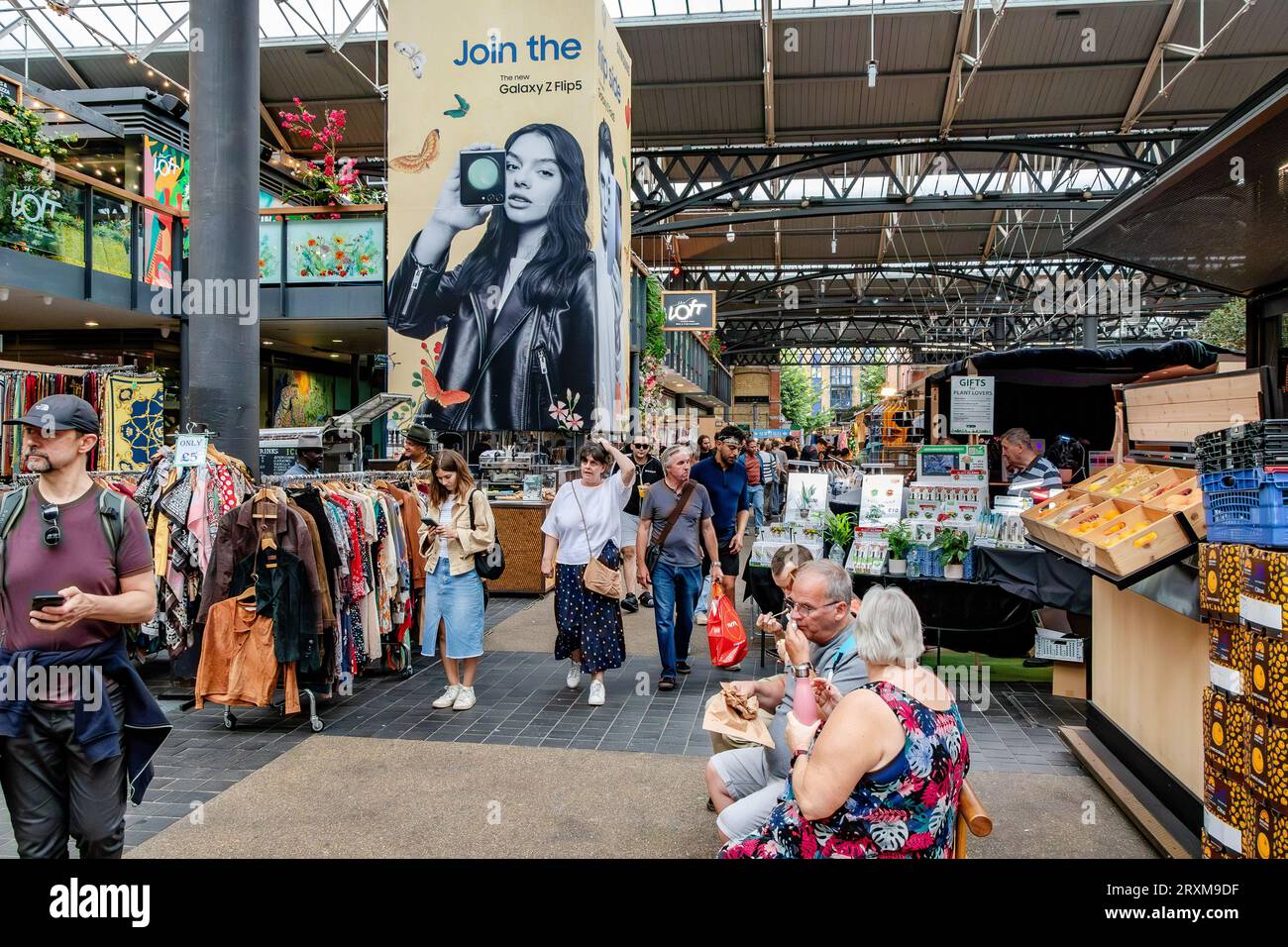 Spitalfields market food hall hi-res stock photography and images - Alamy