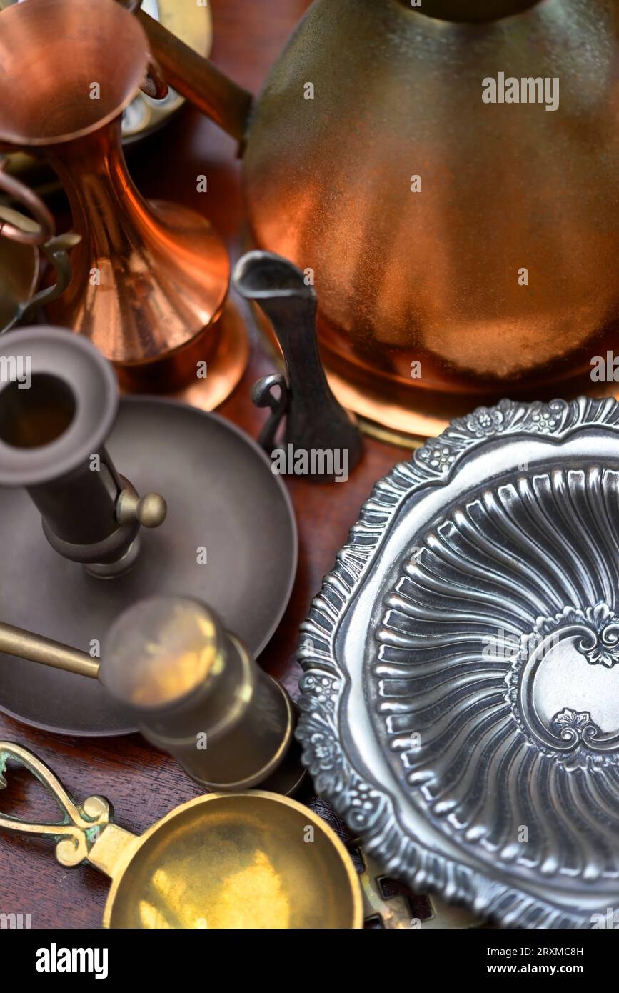 Precious metals shop hi-res stock photography and images - Alamy