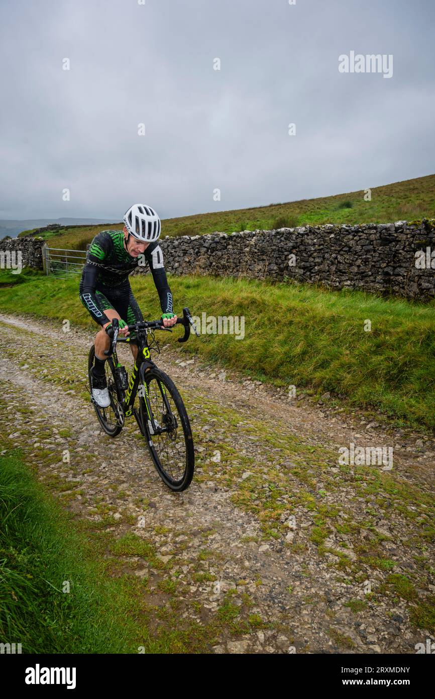 Rob Jebb, Hope Factory Racing, 5th place in the 2023 3 Peaks cyclocross ...