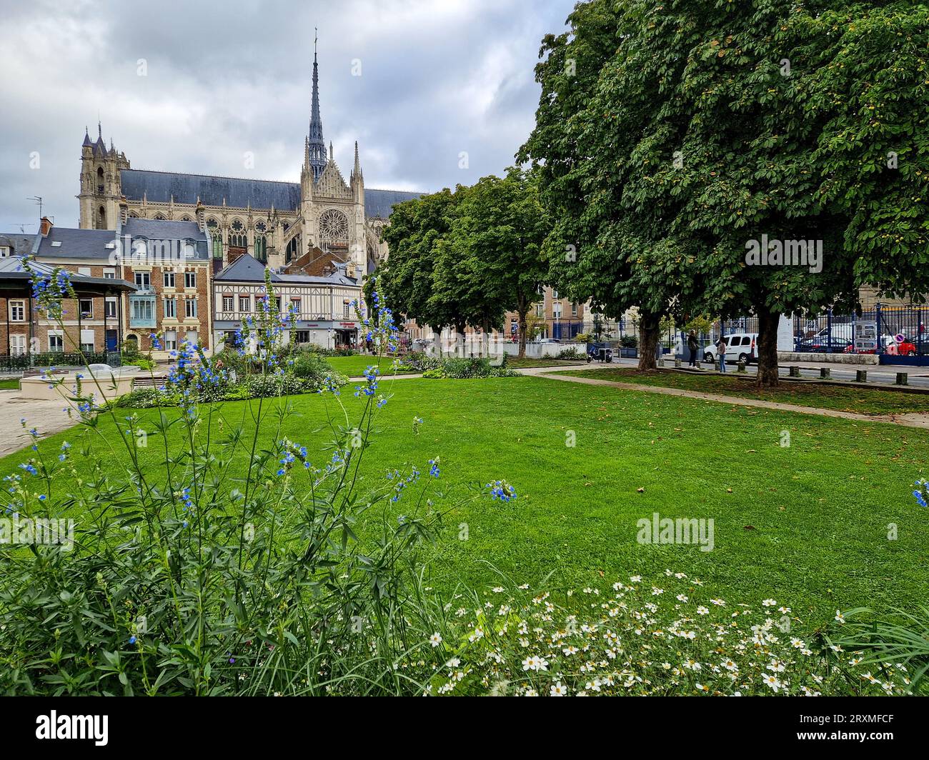 Square Jules Bocquet and Our Lady of Amiens gothic cathedral, Amiens ...