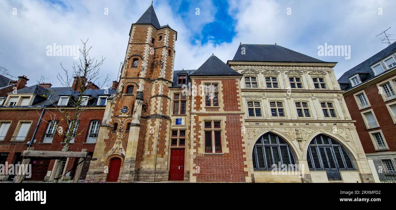 Jules verne university hi-res stock photography and images - Alamy