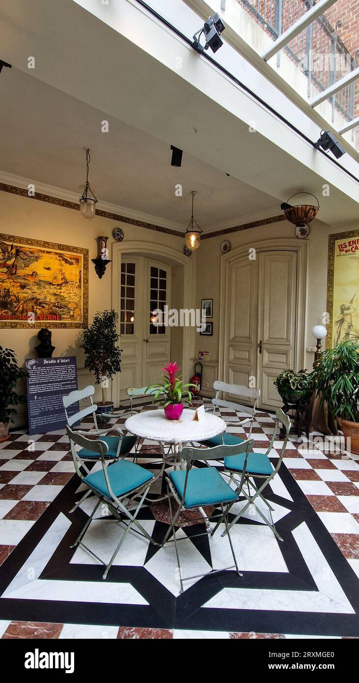 House of writer jules verne hi-res stock photography and images - Alamy