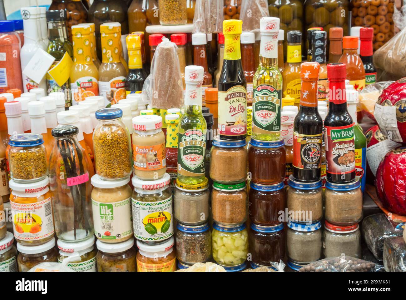 Food in mexican grocery store hi-res stock photography and images - Alamy