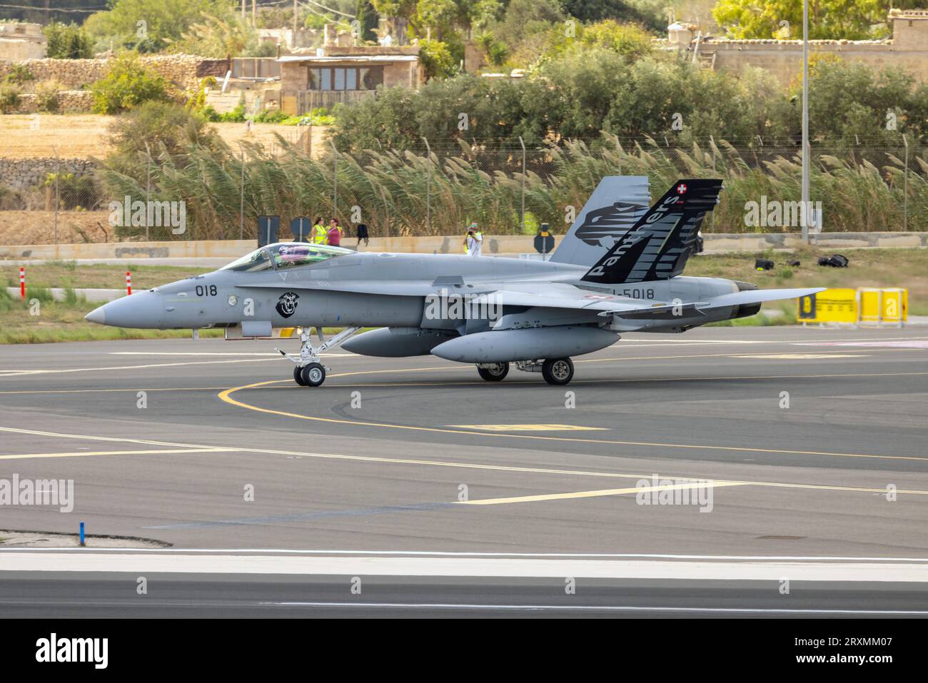 Swiss Air Force McDonnell Douglas FA-18C Hornet (Reg.: J-5018 ...