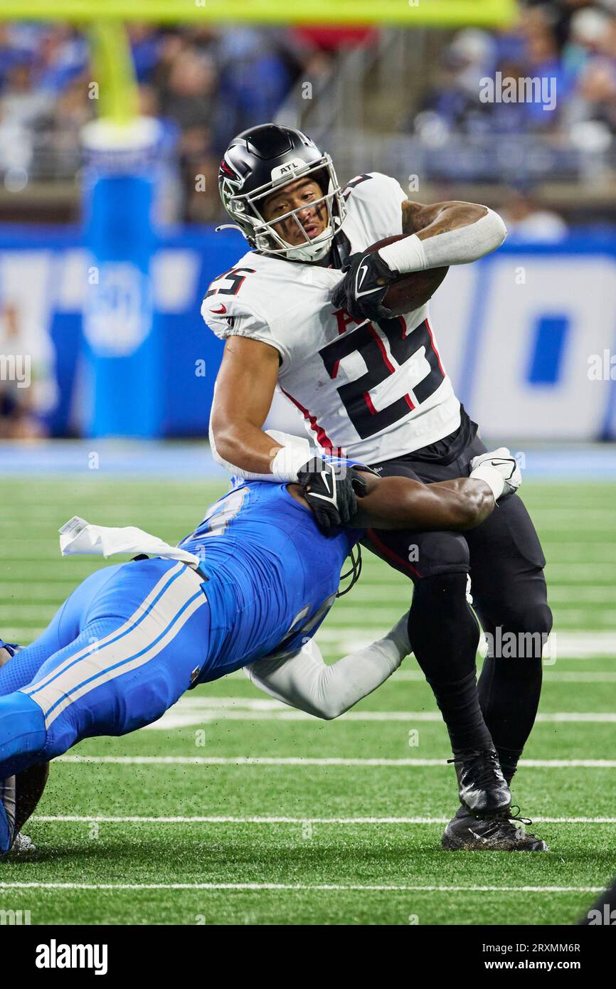 Atlanta Falcons running back Tyler Allgeier (25) is tackled by Detroit ...
