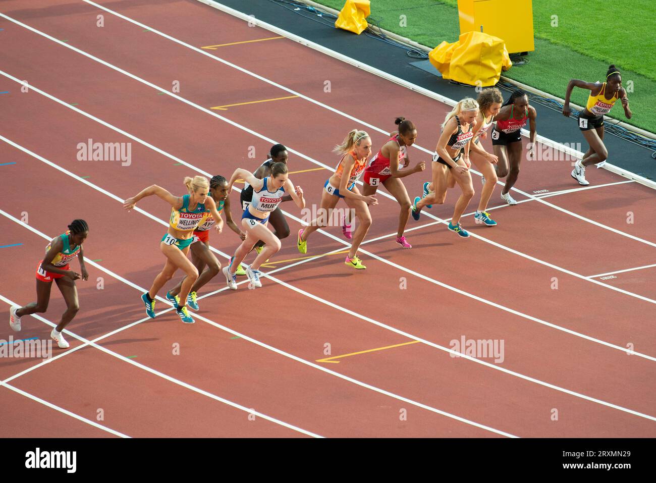 Start of the Women's 5000 Metres - London 2017 World Athletics ...