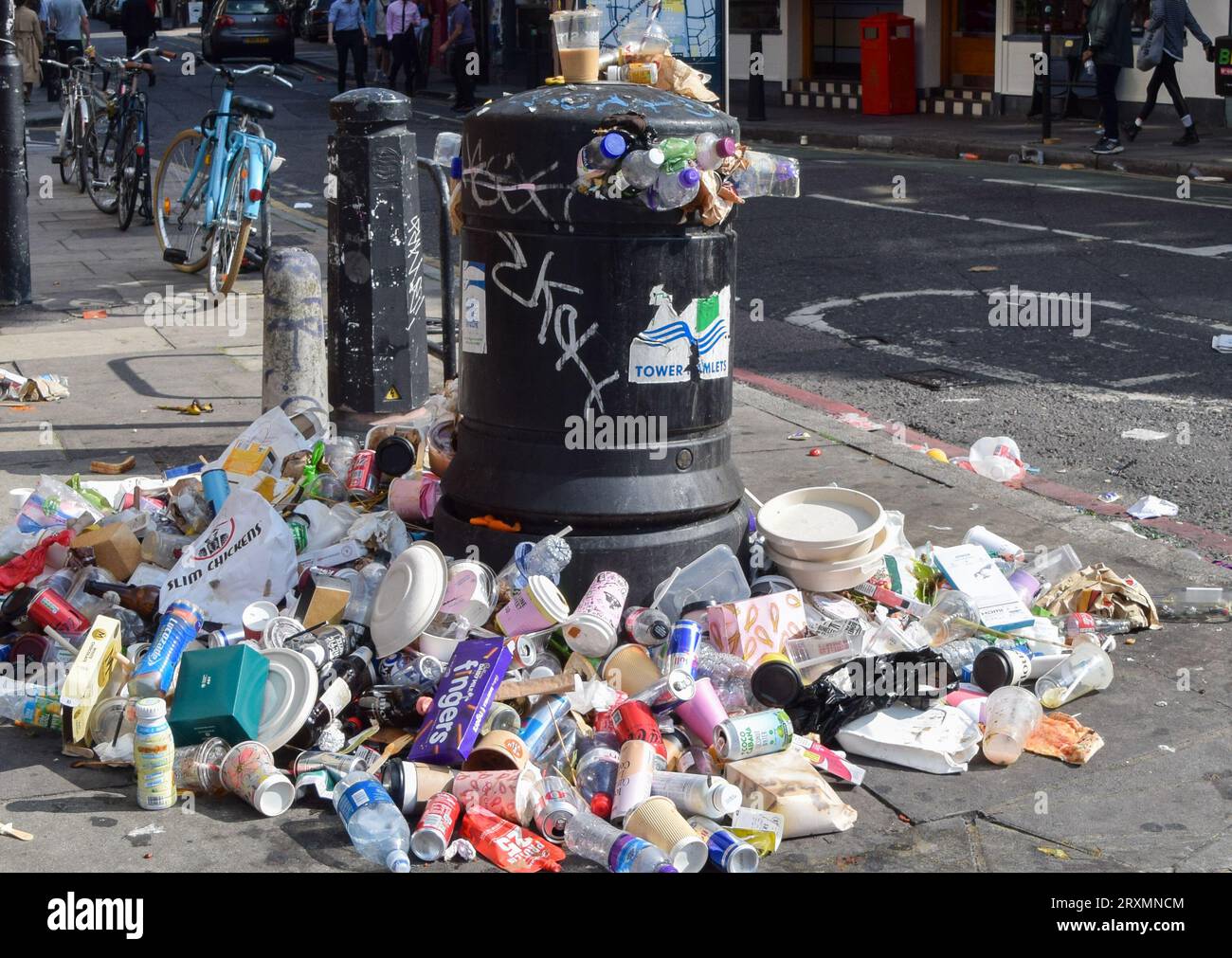 London, UK. 26th September 2023. Growing piles of garbage line the streets in the London borough ...