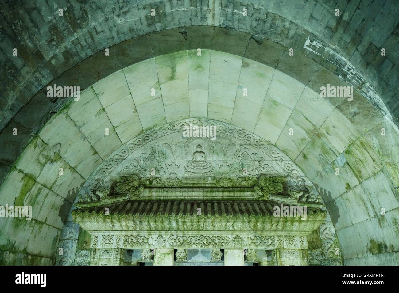 Emperor qianlongs hi-res stock photography and images - Alamy