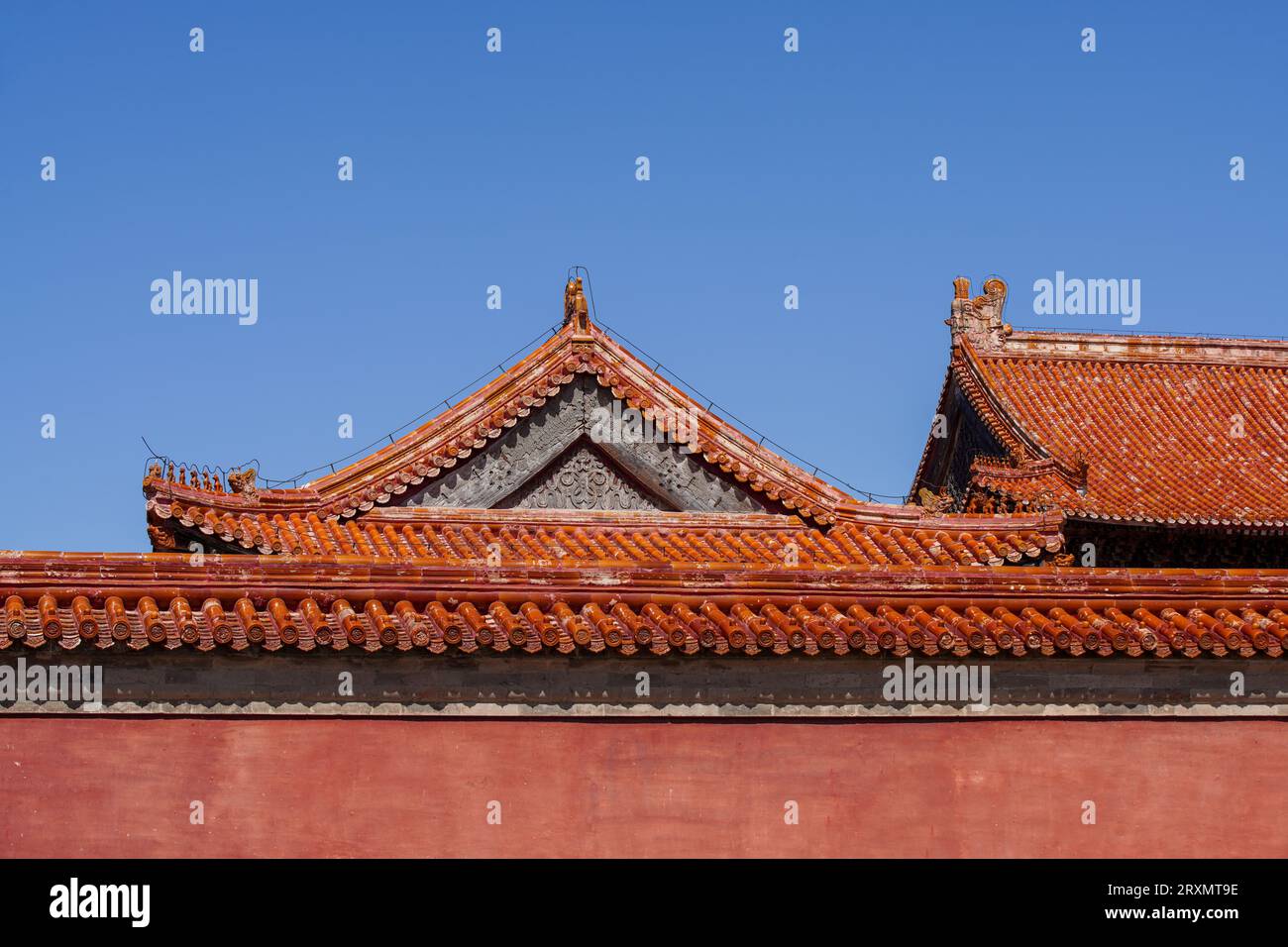 Tile ridges hi-res stock photography and images - Alamy