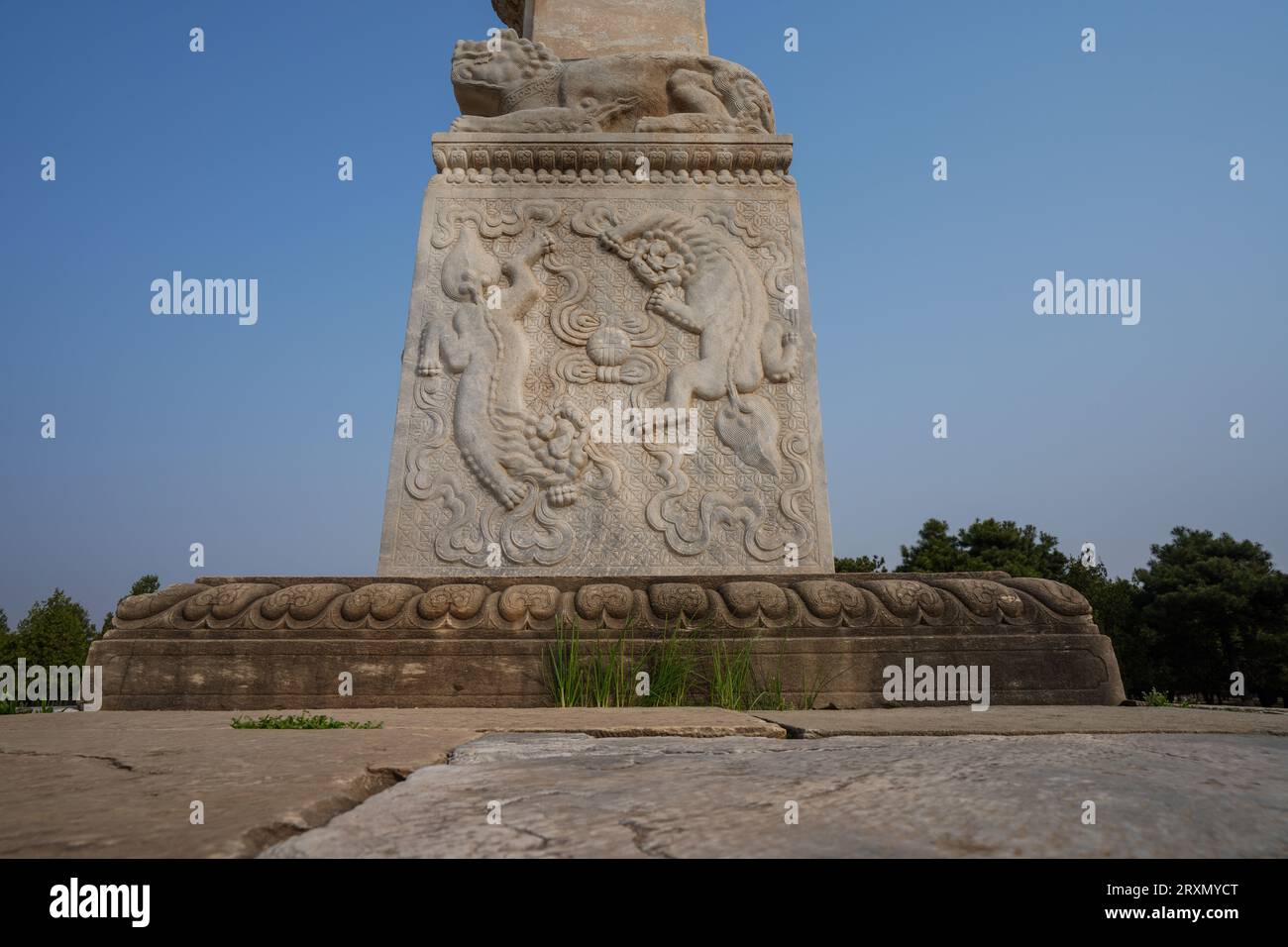 Exquisite stone carvings in the Eastern Tombs of the Qing Dynasty ...