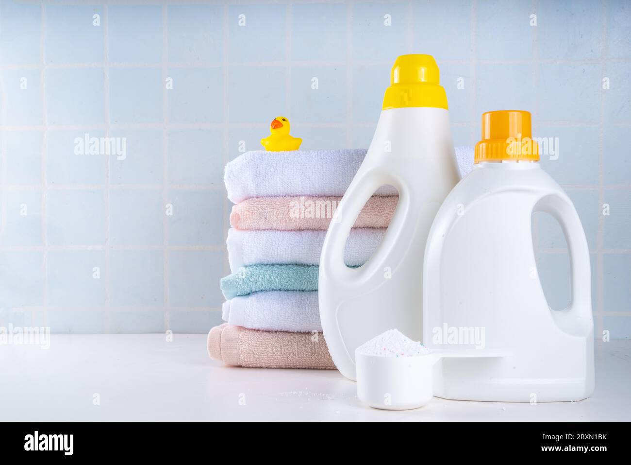Laundry gels hi-res stock photography and images - Alamy