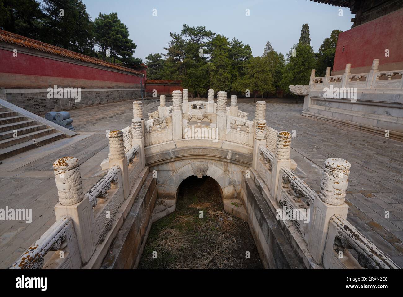 Exquisite stone carvings in the Eastern Tombs of the Qing Dynasty ...