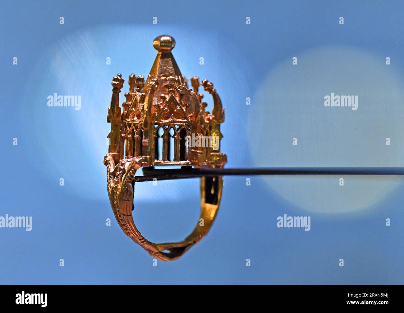 Erfurt, Germany. 26th Sep, 2023. The Jewish Wedding Ring from the so ...