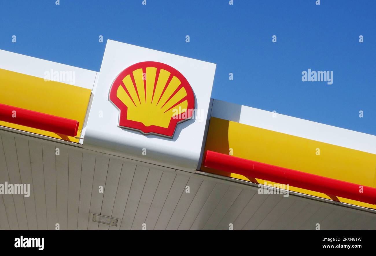 Foto Manuel Geisser 26.09.2023 Schweiz Bild : Shell Tankstelle Logo ...