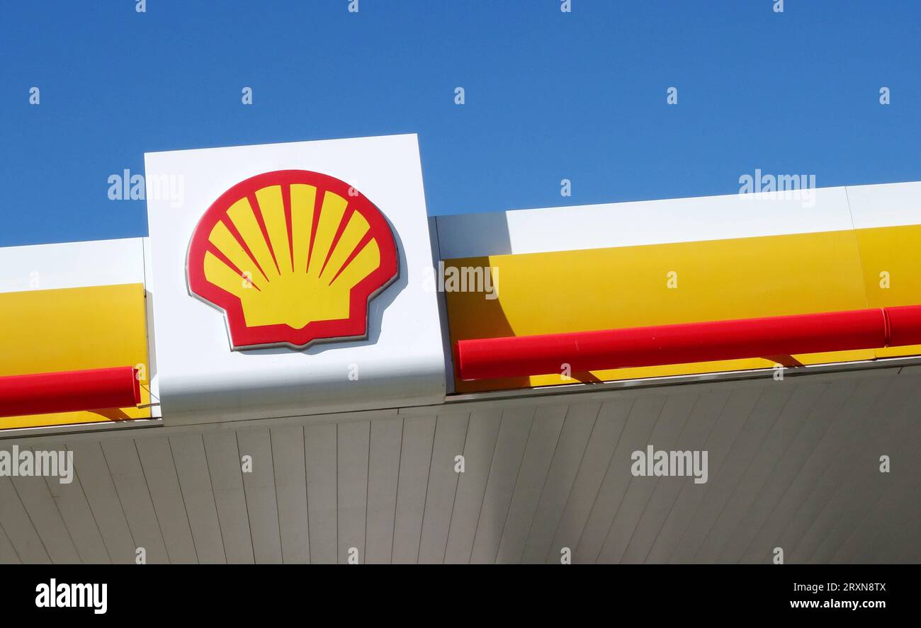 Foto Manuel Geisser 26.09.2023 Schweiz Bild : Shell Tankstelle Logo ...