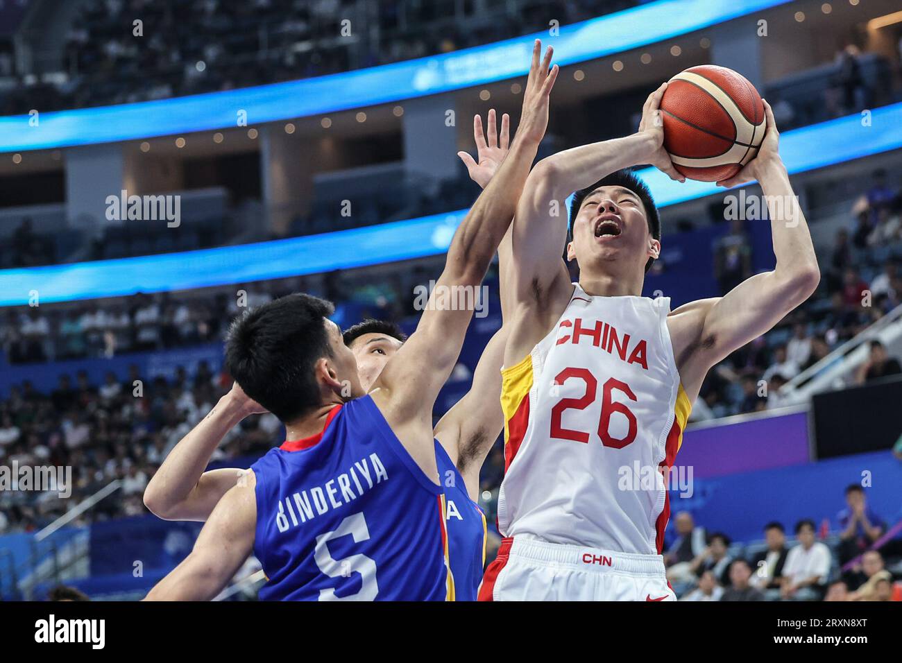 Hangzhou, China's Zhejiang Province. 26th Sep, 2023. Zhu Junlong (R) of ...